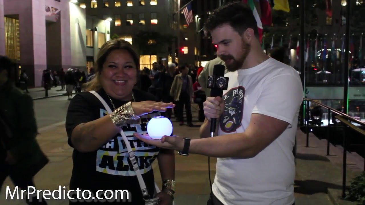 Magic 8 Ball vs. Mr. Predicto – The Talking Fortune Teller Ball That ...