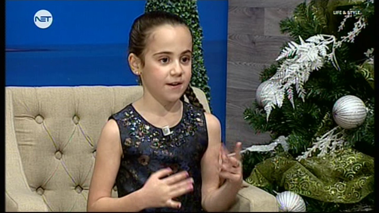 Amy Pace - Somewhere over the Rainbow & Interview on Life & Style - YouTube