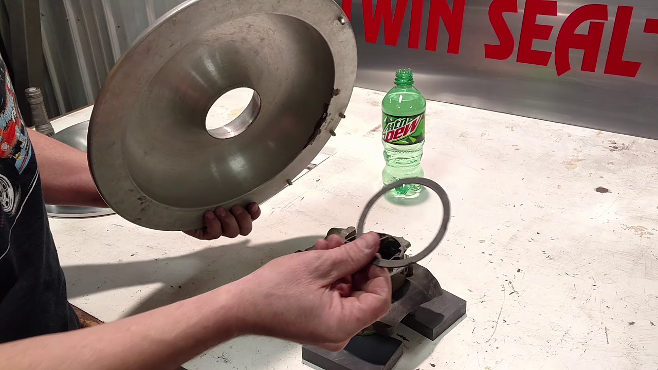 Rochester 2g carberator air filter seal - YouTube