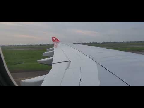Welcome to Jakarta (Qantas QF41) - YouTube