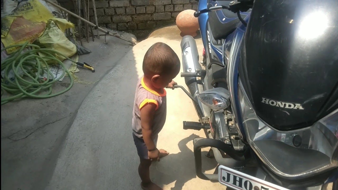 Bike Start 💥 Karne Bhi Sikh Jaa Raha Hai / Very Fast Learning Ethan ...