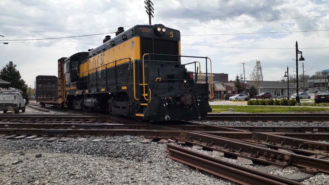 Madison Railroad No 5 crossing the diamond with target signal at North ...