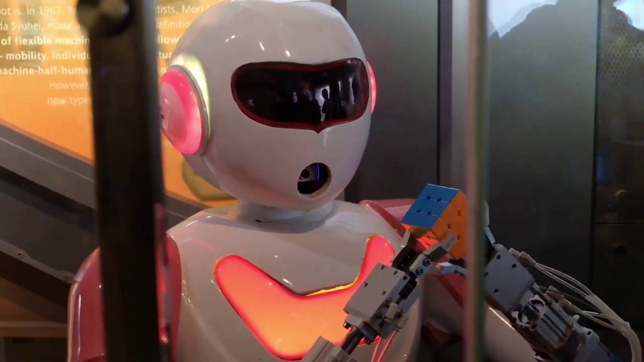 Robots in Shanghai Science Museum - YouTube