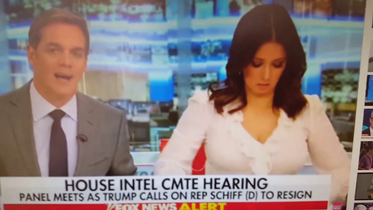 News Anchor Looking at Boobs - YouTube