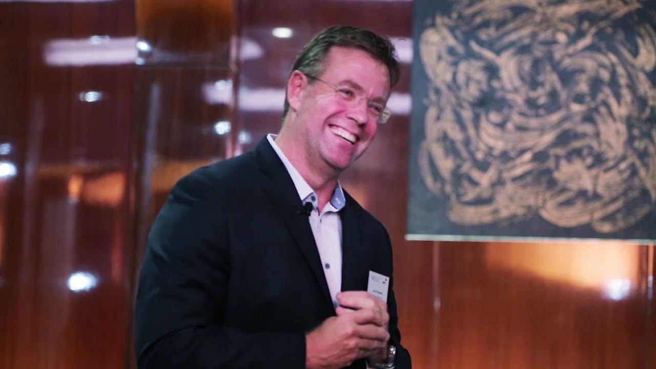 Bruce Robertson Speaks Of The Benefits Of CEOx1Day UAE - YouTube