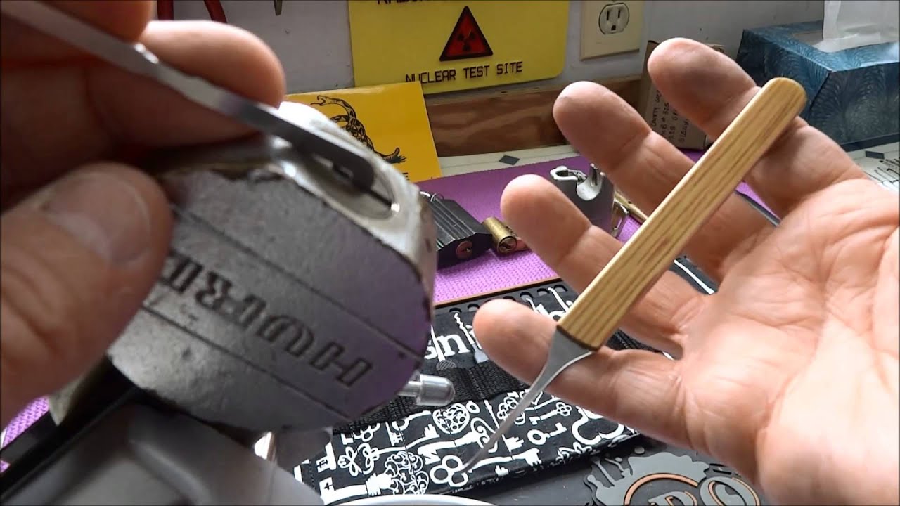 (516) Large Hurd Padlock Picked Open - YouTube