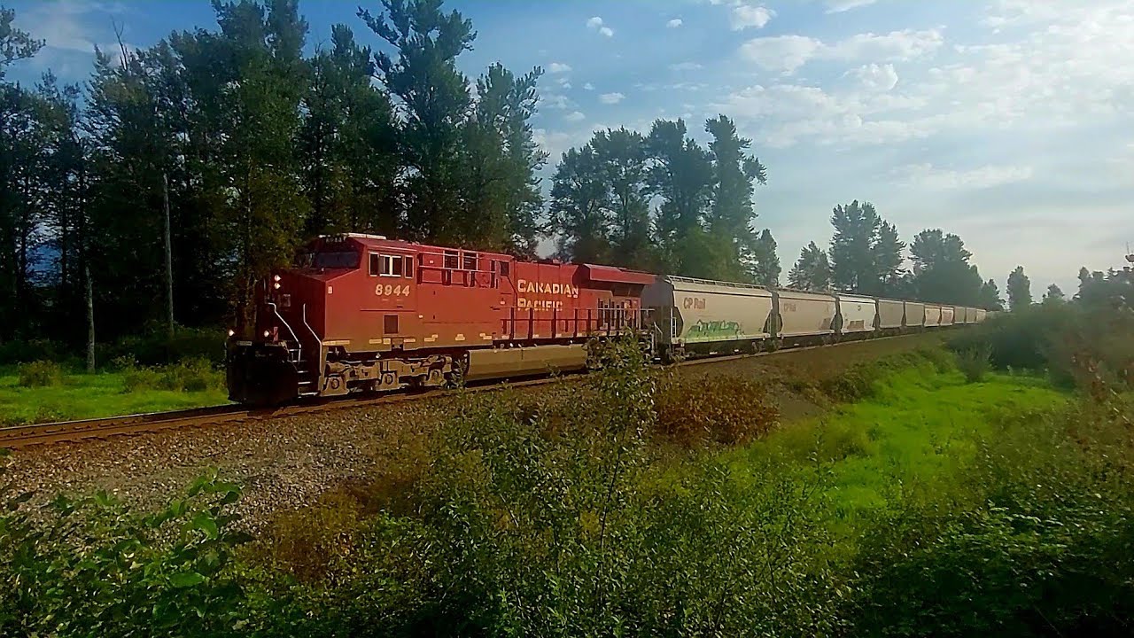 CP 401 Manifest Train w/DPU at Sumas Mountain British Columbia Canada - YouTube