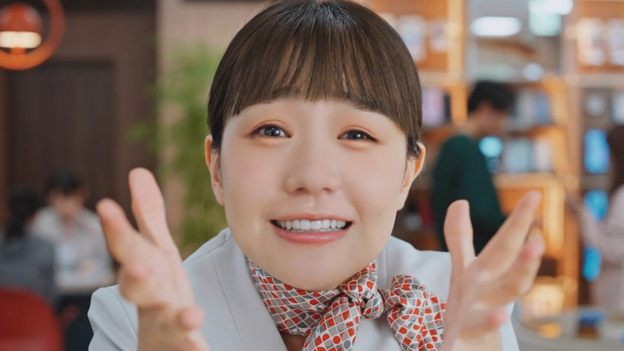 奈緒 docomo ドコモU18割 「念じる店員」篇 TVCM - YouTube