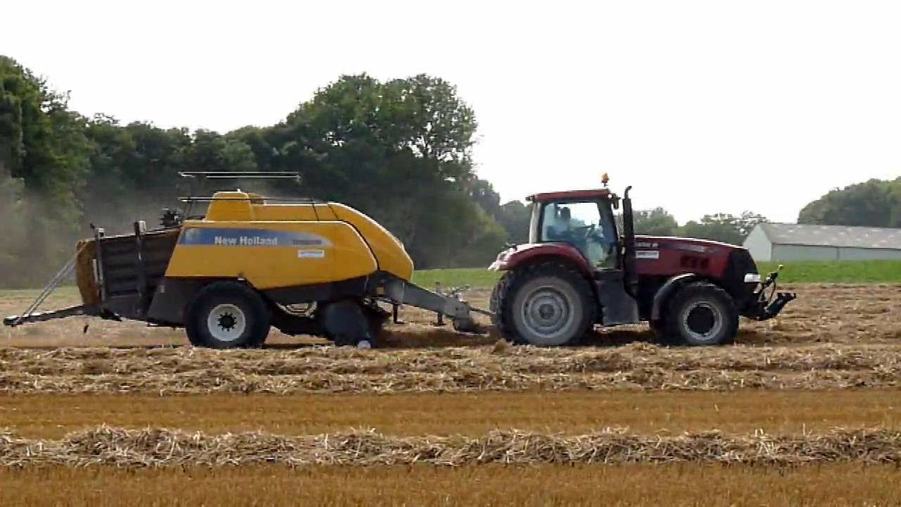 New Holland BB9090 and Case IH Magnum 250 - YouTube