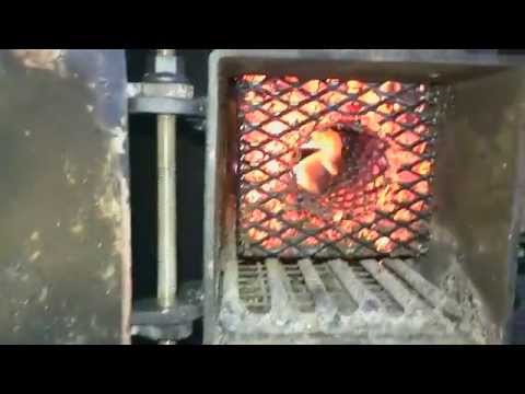 #3: Rocket Stove on Pellets / Raketenofen mit Pellets - YouTube