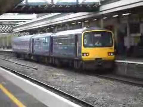 FGW Class 153 + Class 143 Pacer arriving at Exeter St Davids Railway ...