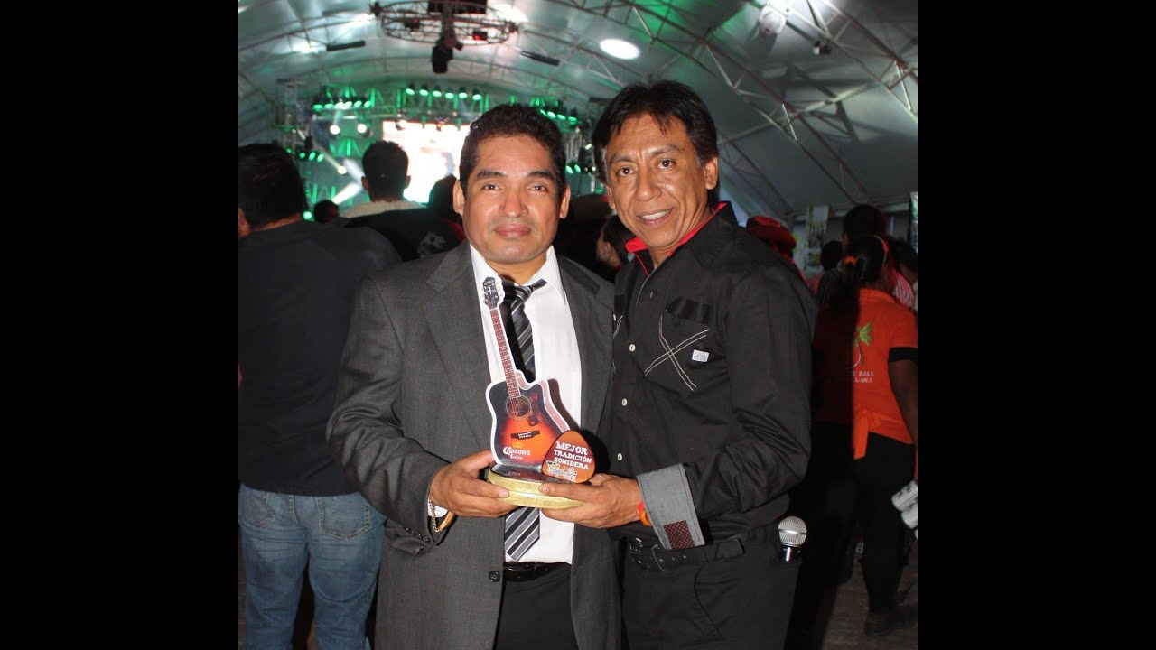 OCTAVIO CASTRO ES BANANAS RANAS EN EL BARRIO DE GUADALUPE DIC 2014 ...