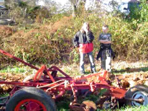 More plowing with the 1950 Farmall H and #8 plow - YouTube