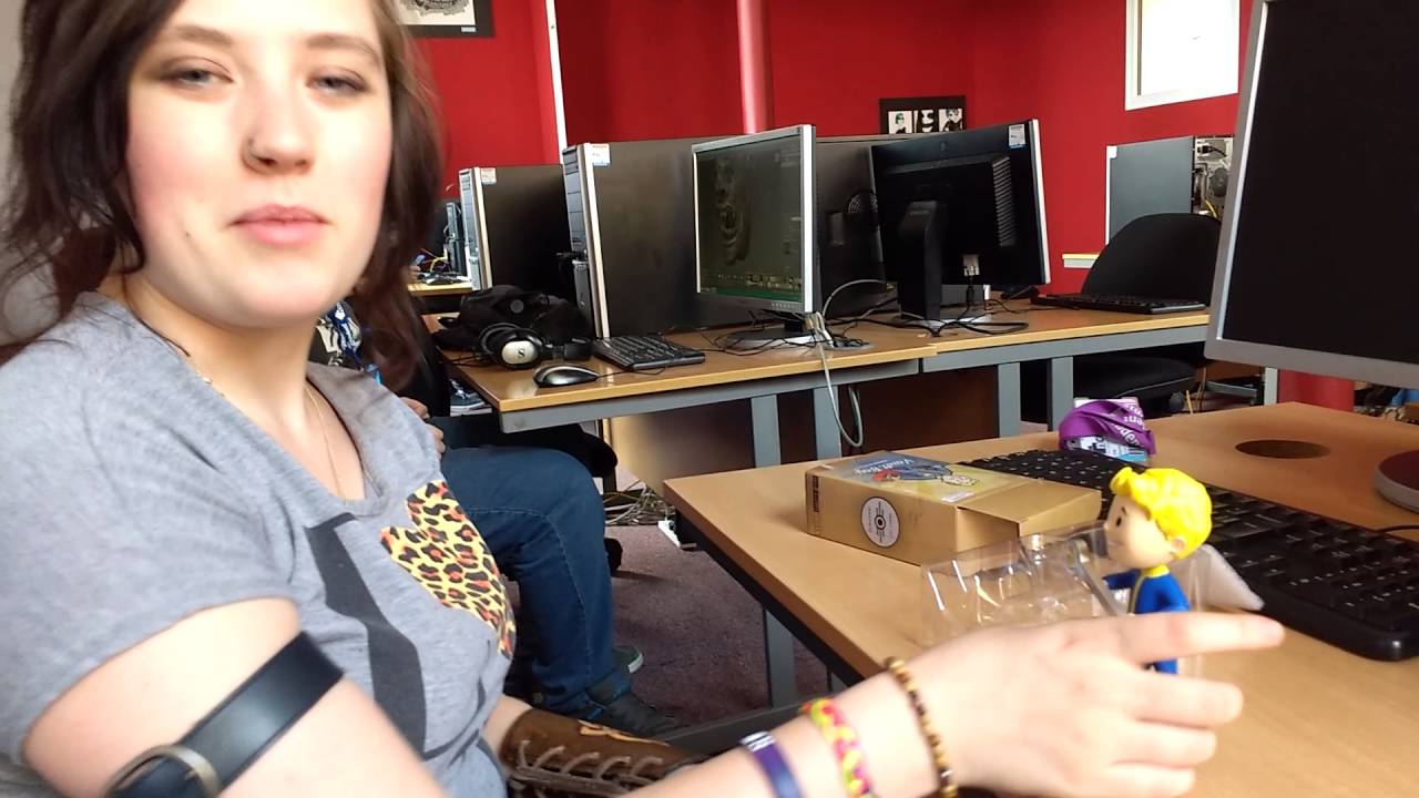 Pip-boy bobblehead unboxing - vlogg - YouTube