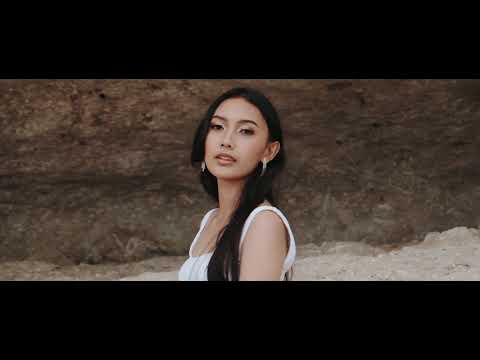 Color Grading Fujifilm XT4 Log Footage - YouTube