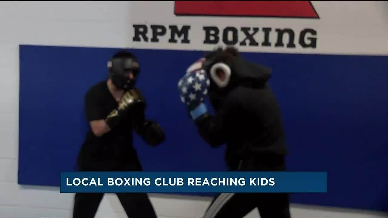 Local Boxing Club Reaching Kids - YouTube