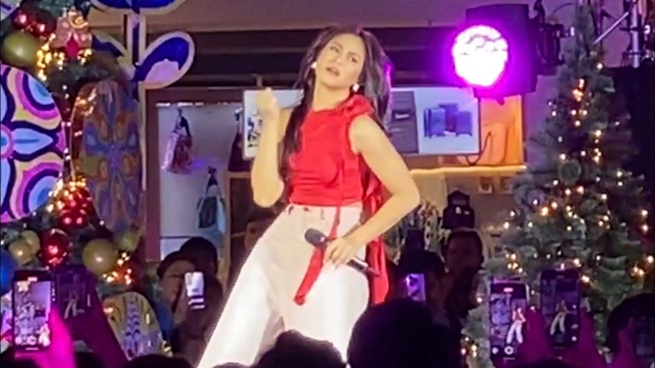 POPSTAR ROYALTY SARAH GERONIMO LIVE AT AYALA MALLS GLORIETTA - HOLIDAY ...