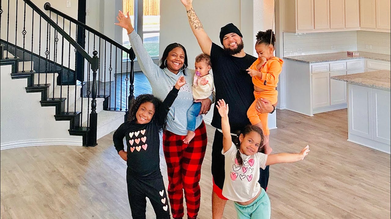 Showing the girls the new House! | they were so excited! 🙌🏾 - YouTube