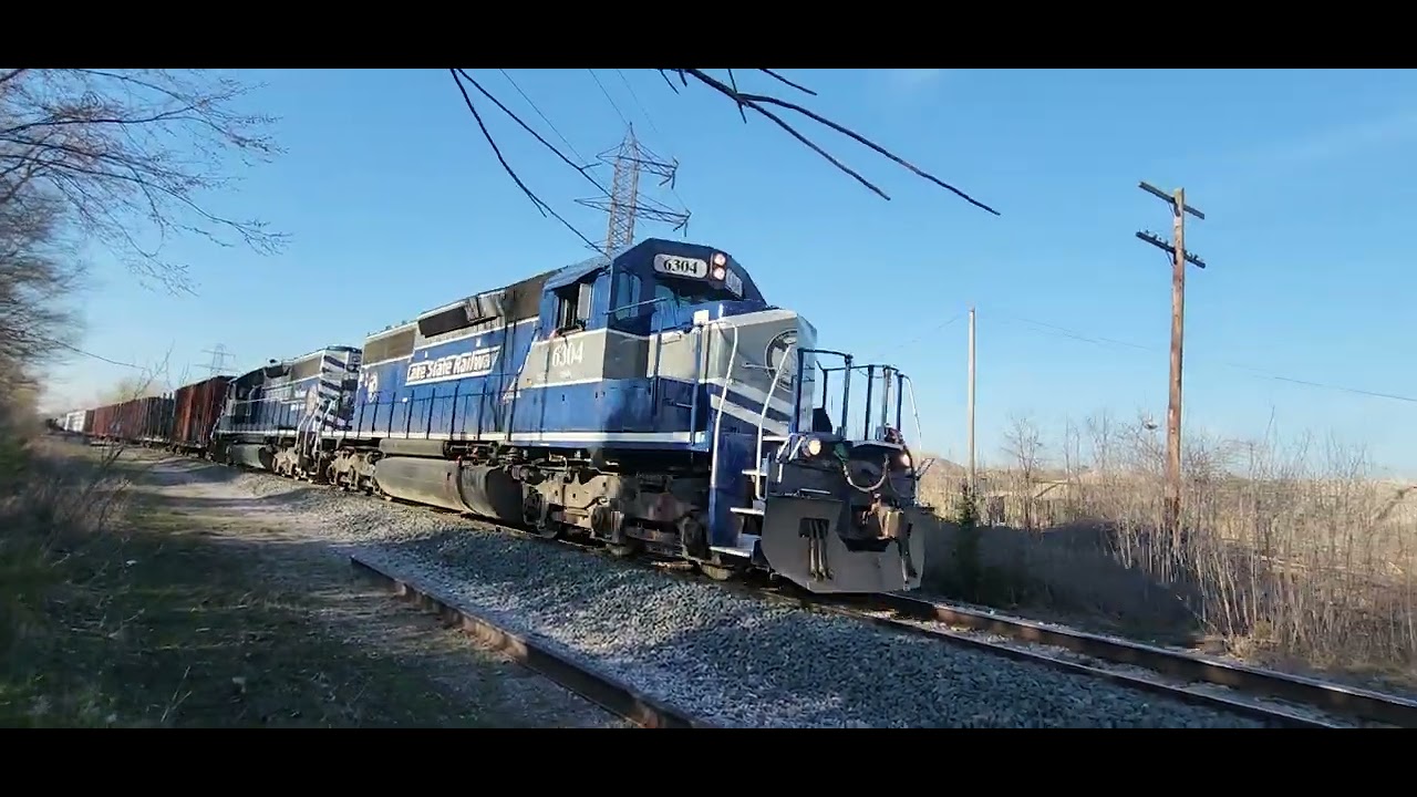 LSRC 6304 & LSRC 6302 Southbound Saginaw/Bridgeport - YouTube