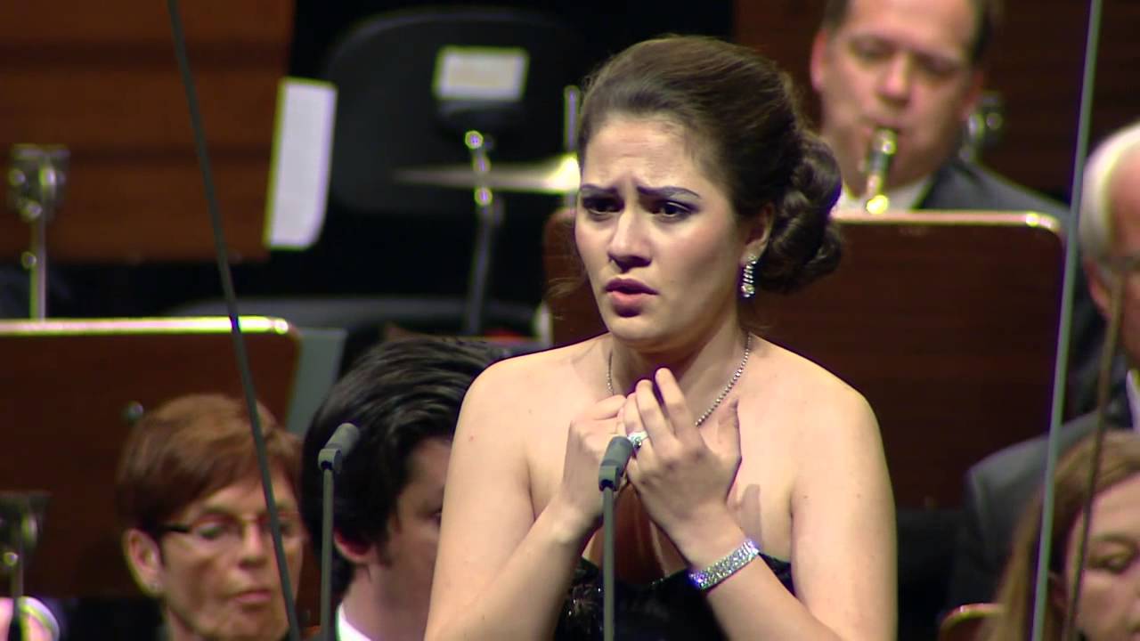 NEUE STIMMEN 2013 - Semifinal: Maria Popa sings „Va! Laisse couler mes ...
