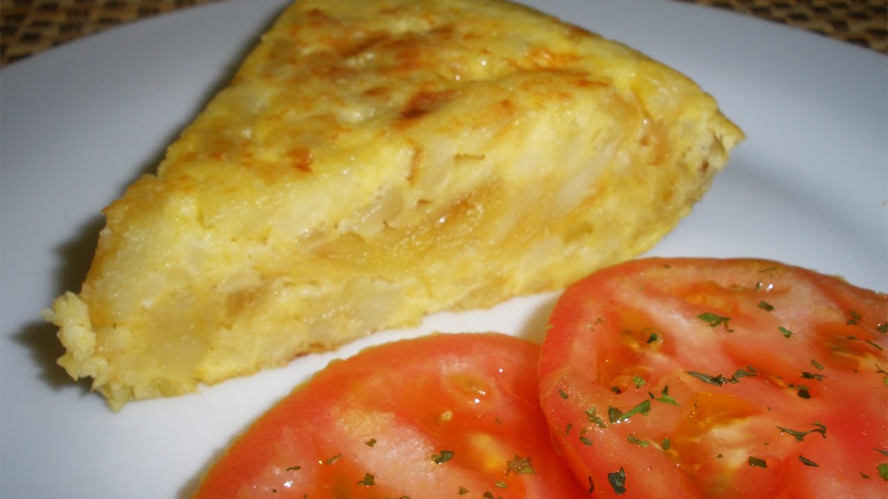 Tortilla de Patata con Cebolla | Receta de cocina española - YouTube