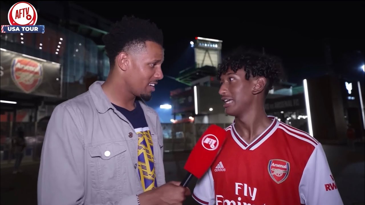 The most shameless football fan you’ll ever see - YouTube