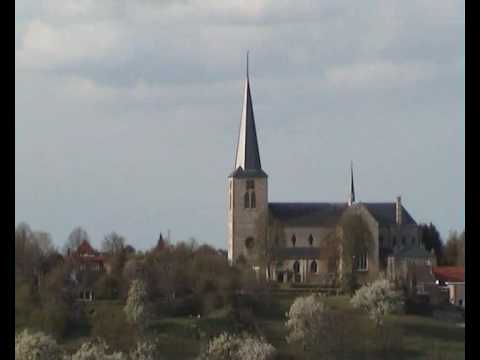 Vleugels roger kerk berg.wmv - YouTube