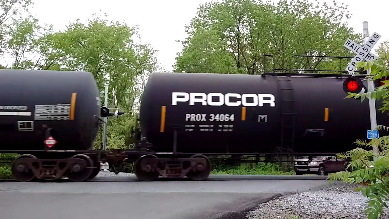 NS 36T on the H74 at Walnutport around 5:35PM, 5/18/2018 - YouTube