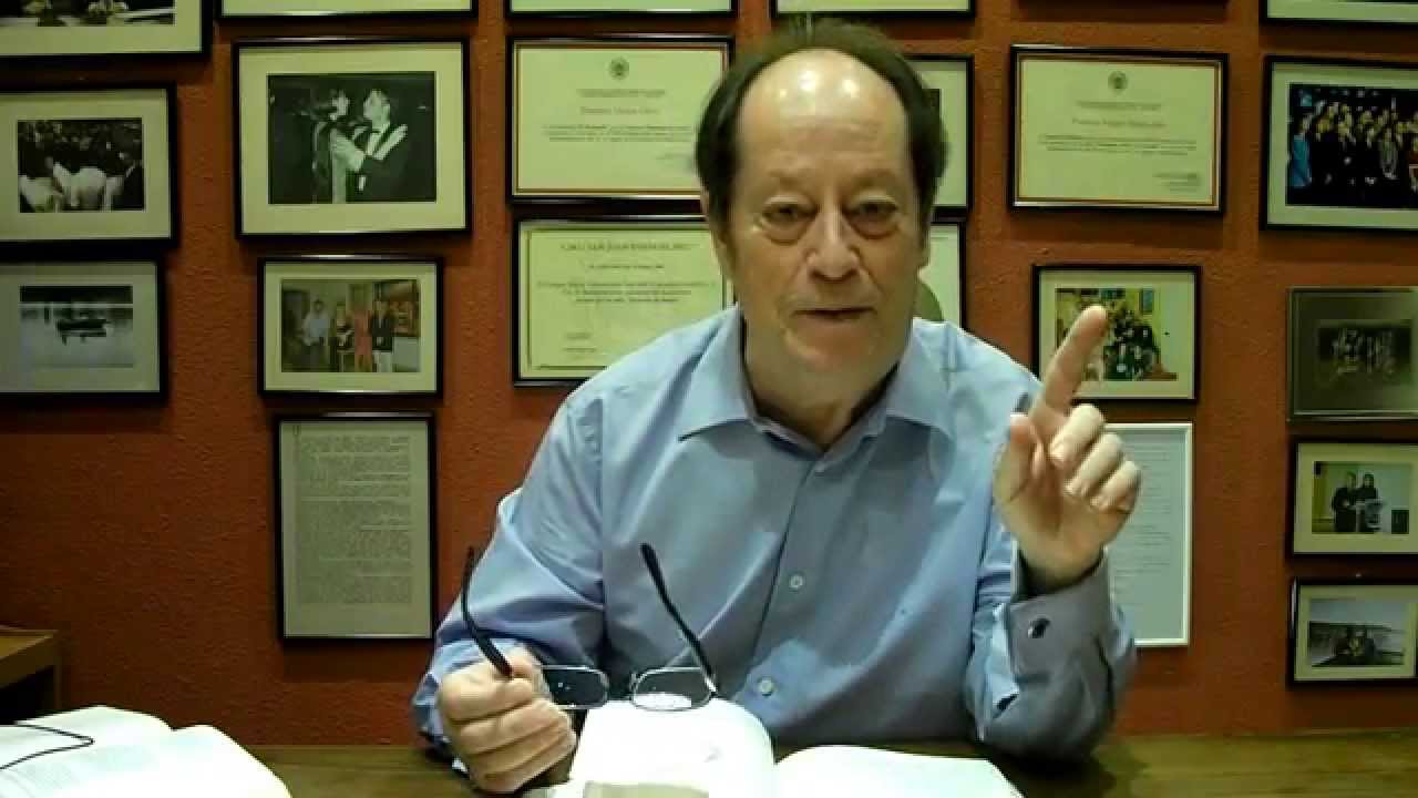 CESAR GIL profesor de UCM y actor - YouTube