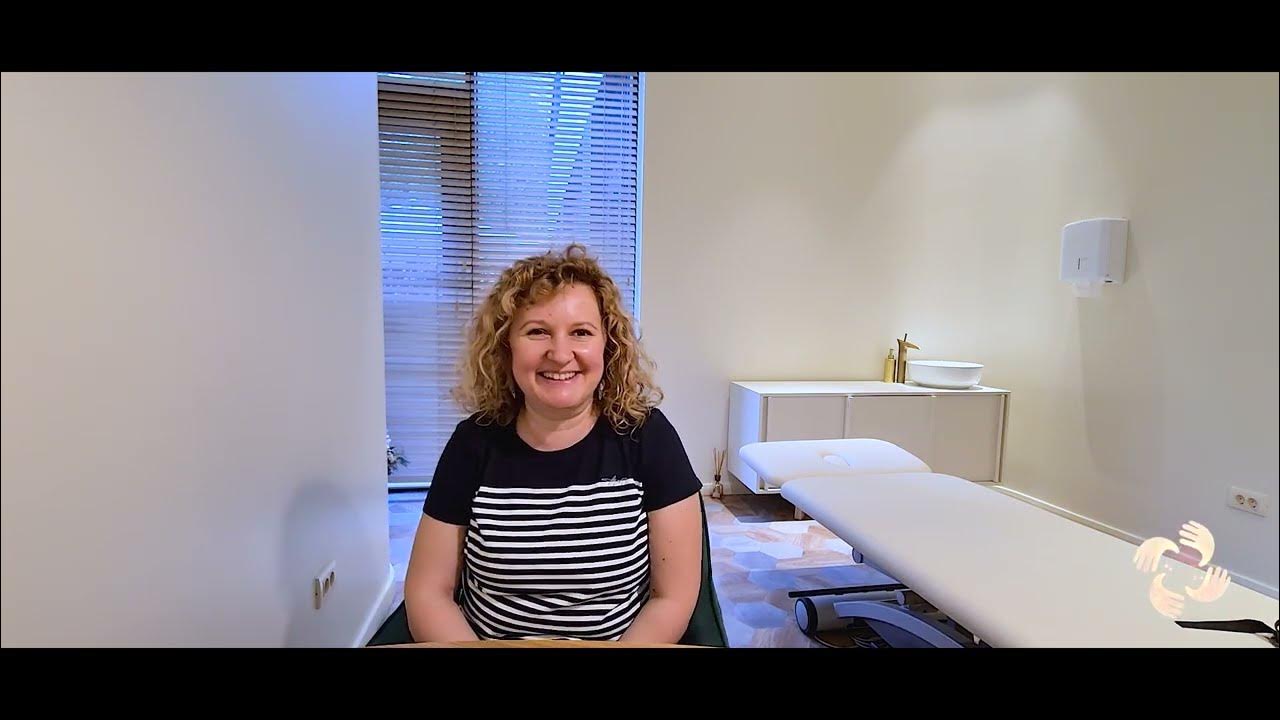 "Sufeream de vertij și, după 10 minute de terapie, camera nu se mai învârtea." - YouTube