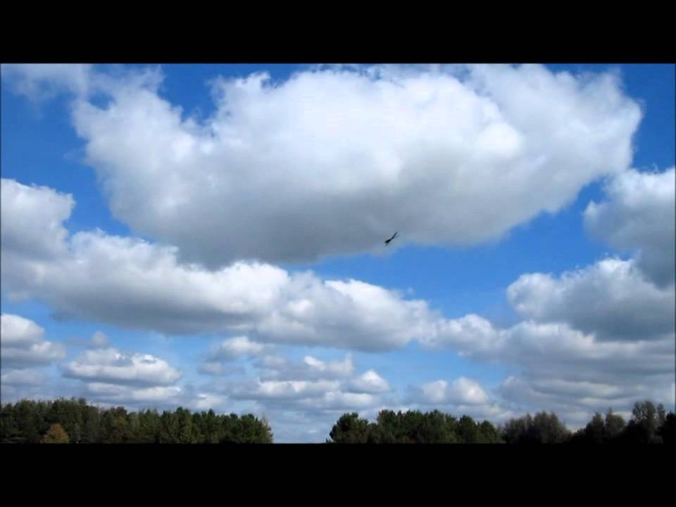 Mr Hubble flying the TDR :) - YouTube