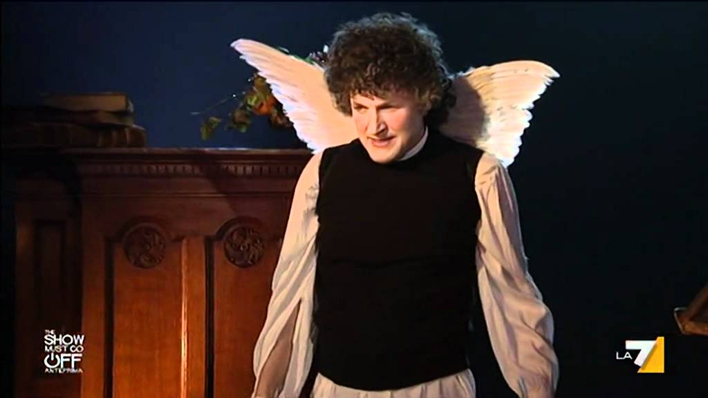 The Show Must Go Off 28/01/12 - YouTube