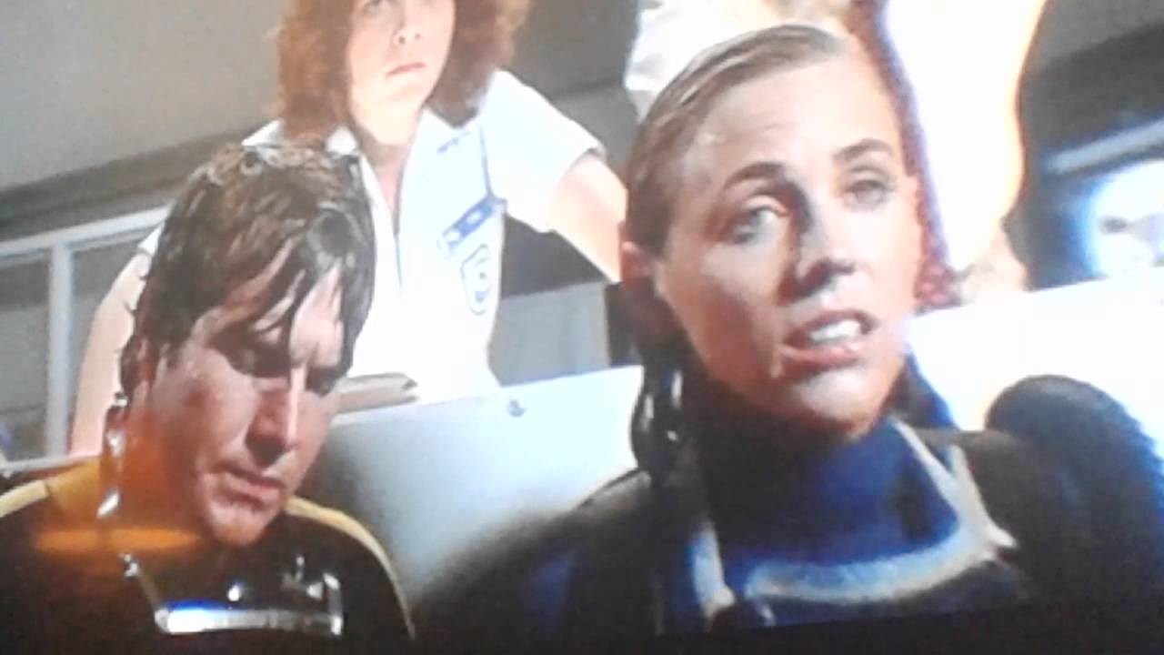 Jaws 3 Deaths - YouTube