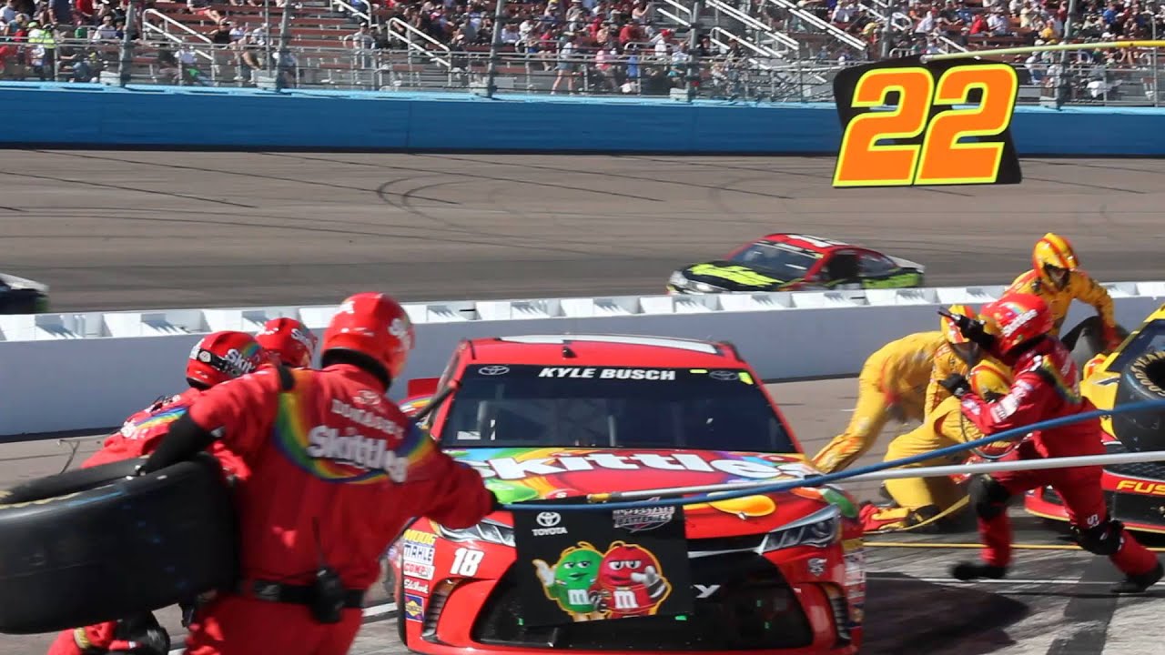 Kyle Busch Comes In For Pit Stop At Phoenix 3/13/16 - YouTube