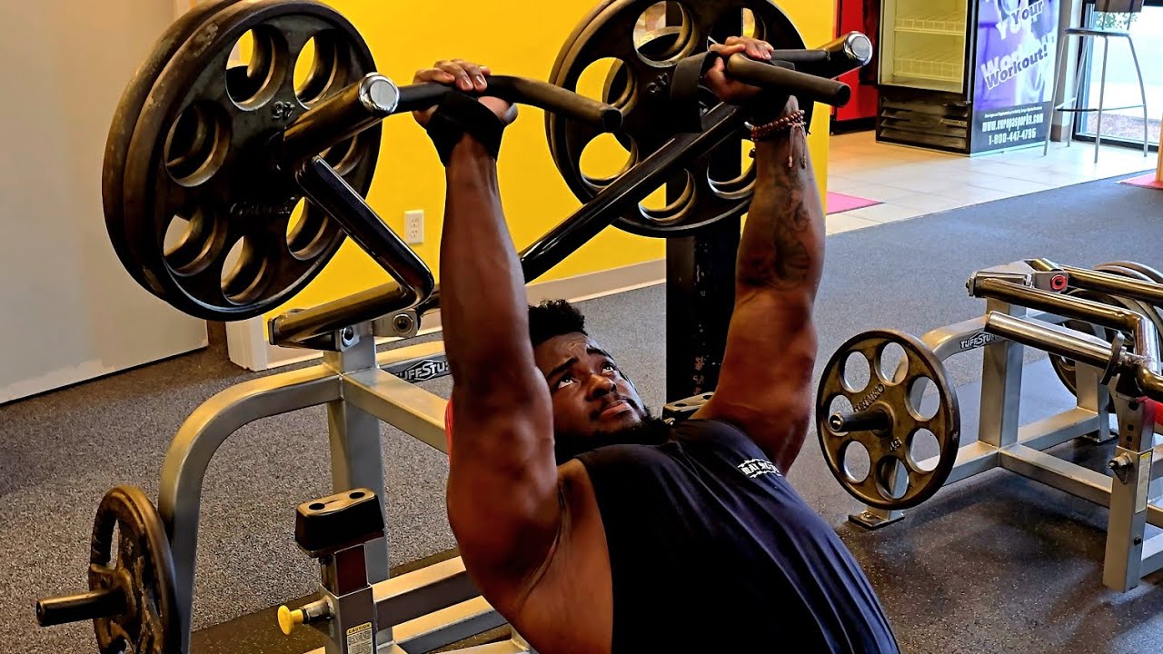 Bulking 101: The Ultimate Guide - DAY196 CHEST AND TRICEPS DAY - YouTube