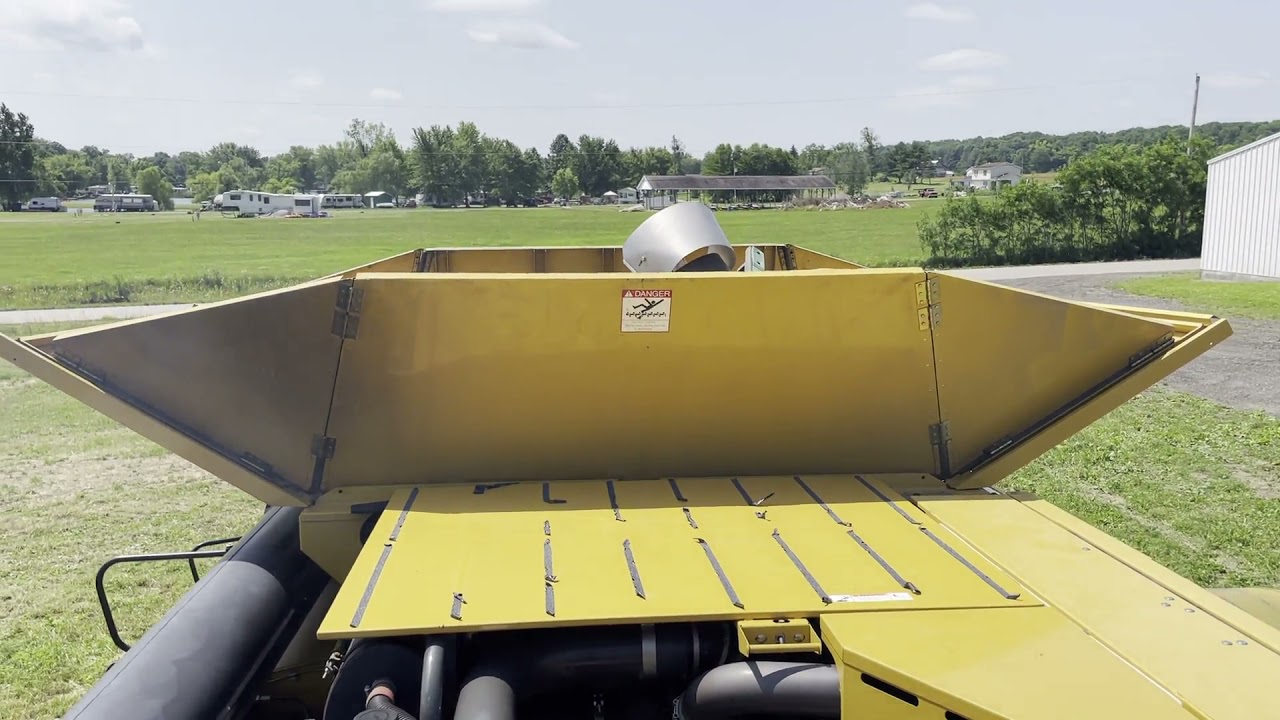 2008 CLAAS LEXION 575R For Sale - YouTube
