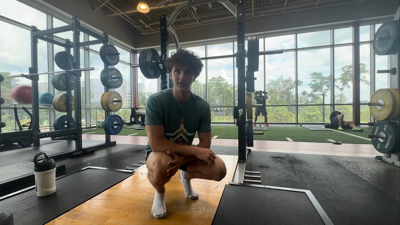 Day 110 LEGS (Building Glutes) ;) - YouTube