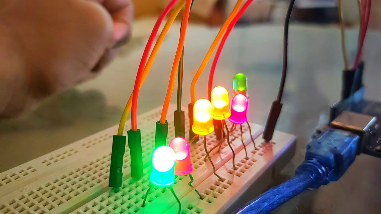 Led fading pattern in Arduino | Robotics with Arjun - YouTube