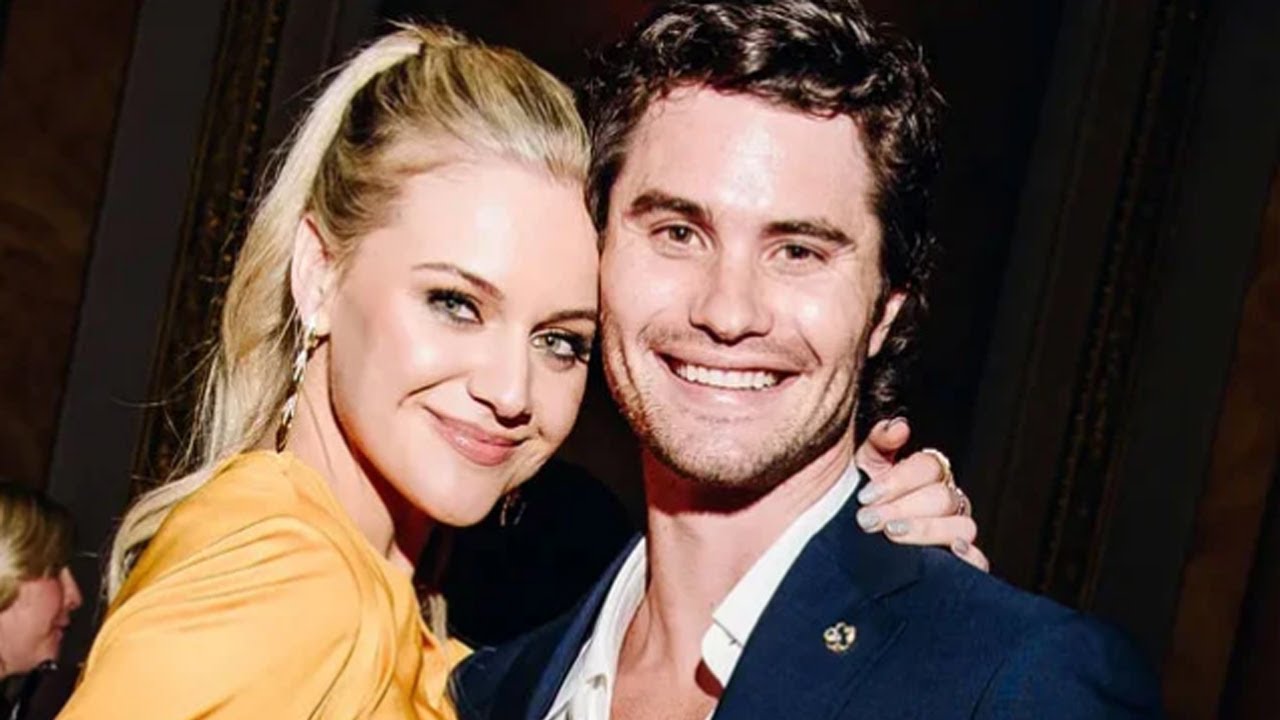 Kelsea Ballerini and Chase Stokes Rock Grease Couples Costume at Heidi ...