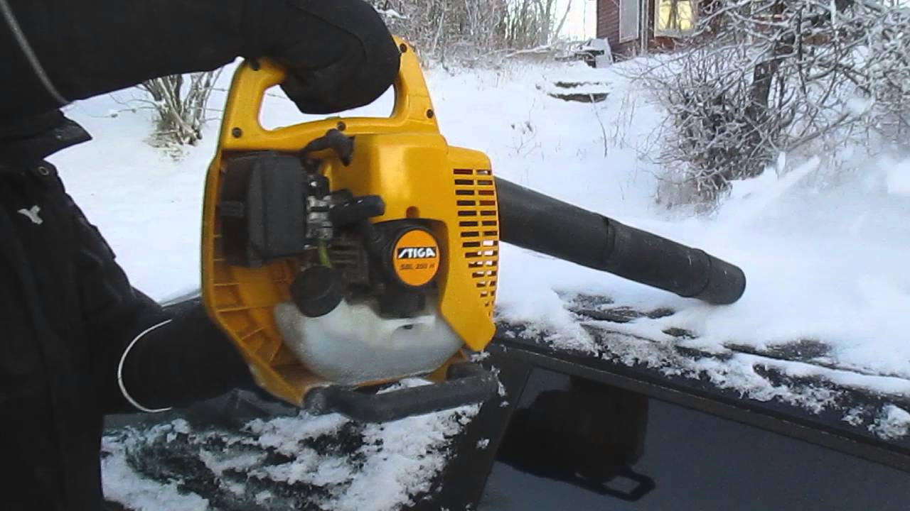 How to remove snow fast from you car - YouTube