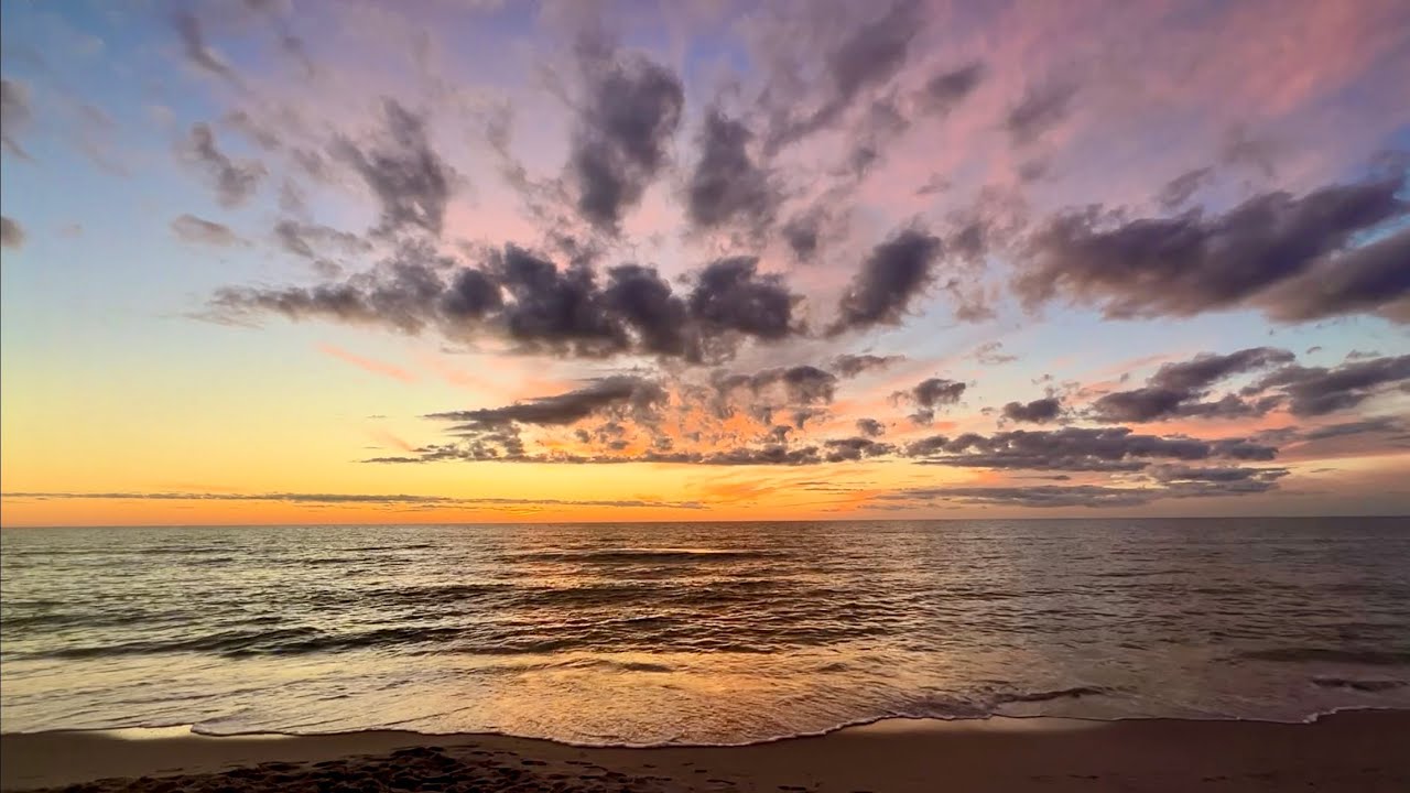 The Spectacular Afterglow of Sunset from the Beach in North Naples ...