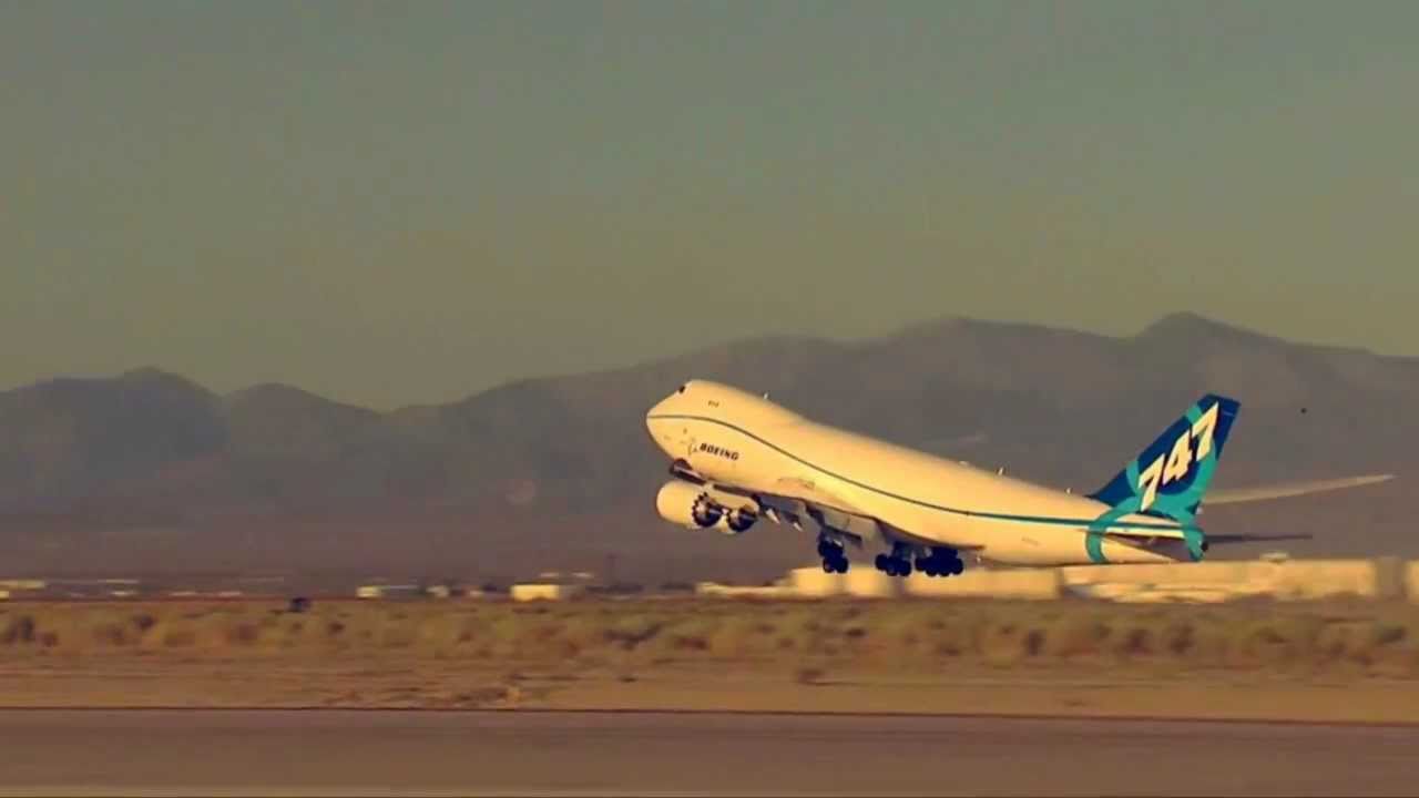 Boeing 747-8's million pound takeoff - YouTube