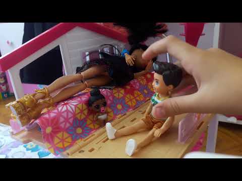 Barbieler:Foxy ile ailesinin bir günü