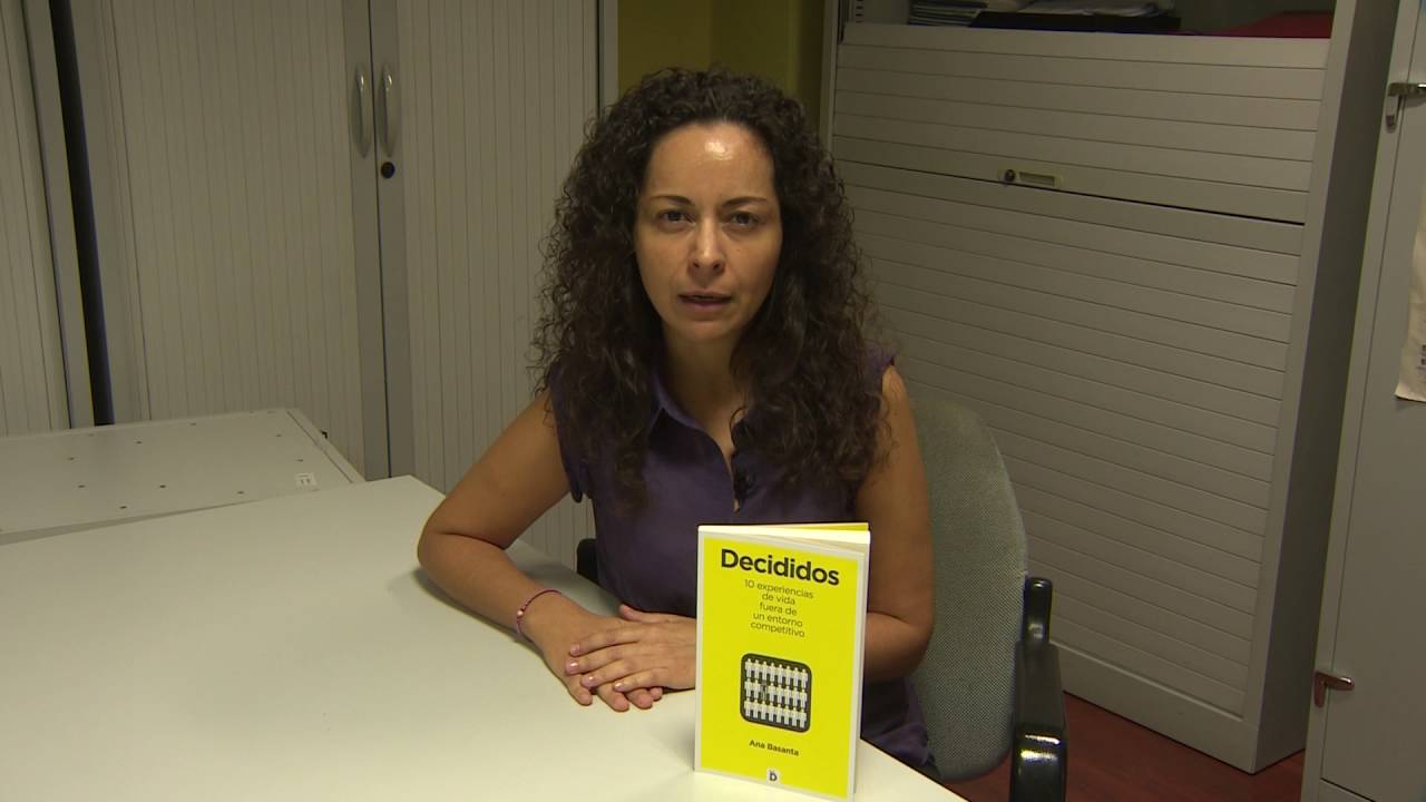 Ana Basanta habla sobre "Decididos" - YouTube