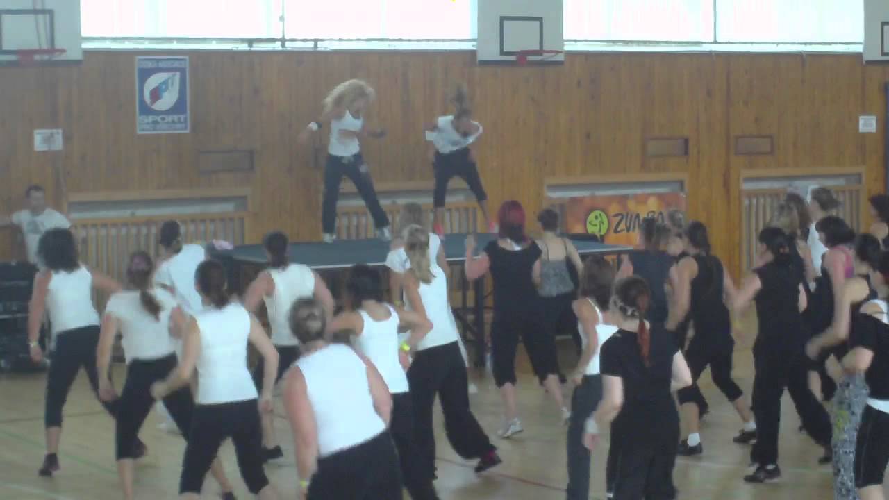 Zumba fitness- Zoomer - YouTube