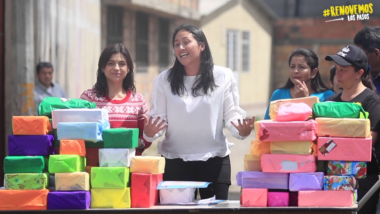 Entrega de Obsequios #RenovemosLosPasos - YouTube