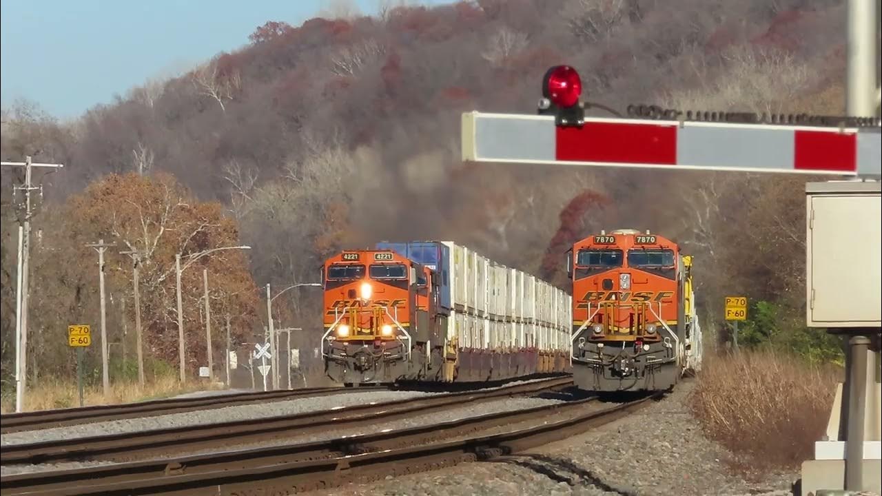 Railfanning the BNSF Marceline Sub in Fleming, and Sugar Creek, MO 11-18-23. - YouTube