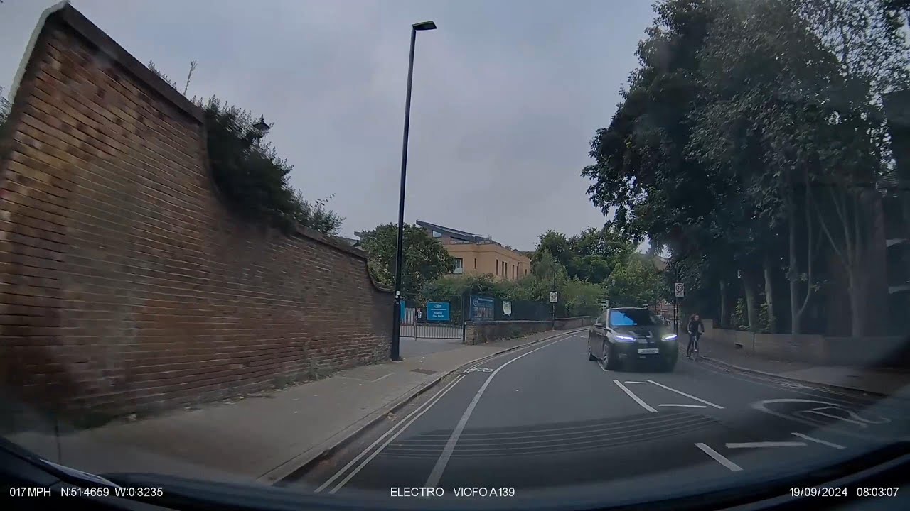 BMW driver with a blind corner overtake - YouTube