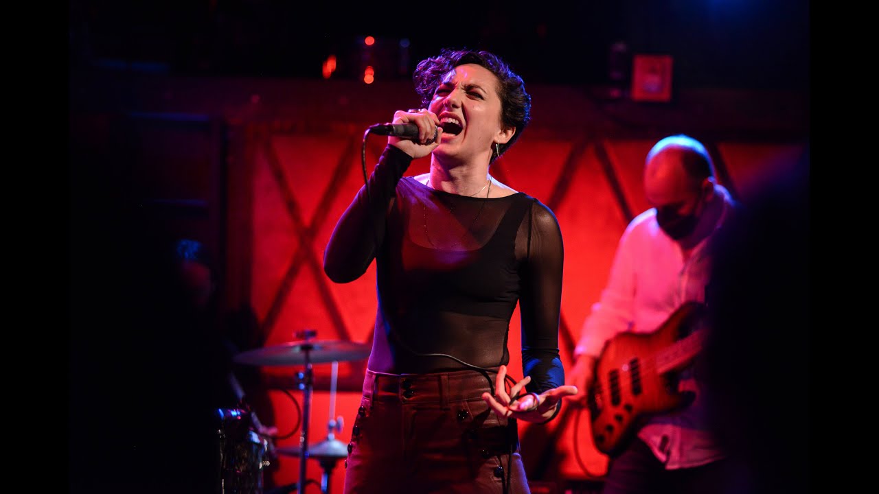 Lauren Patten - I'm the Only One - Live at Rockwood Music Hall - YouTube