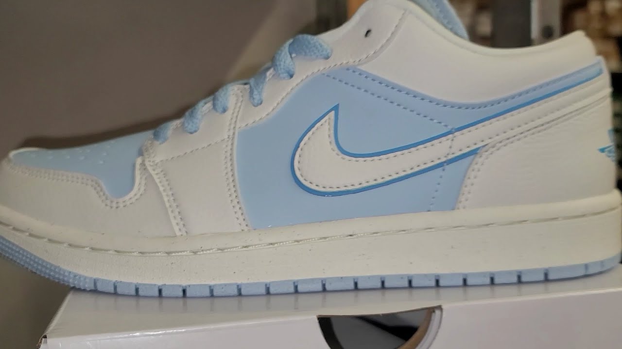 Jordan 1 Low SE Reverse Ice Blue (Wmns) - YouTube